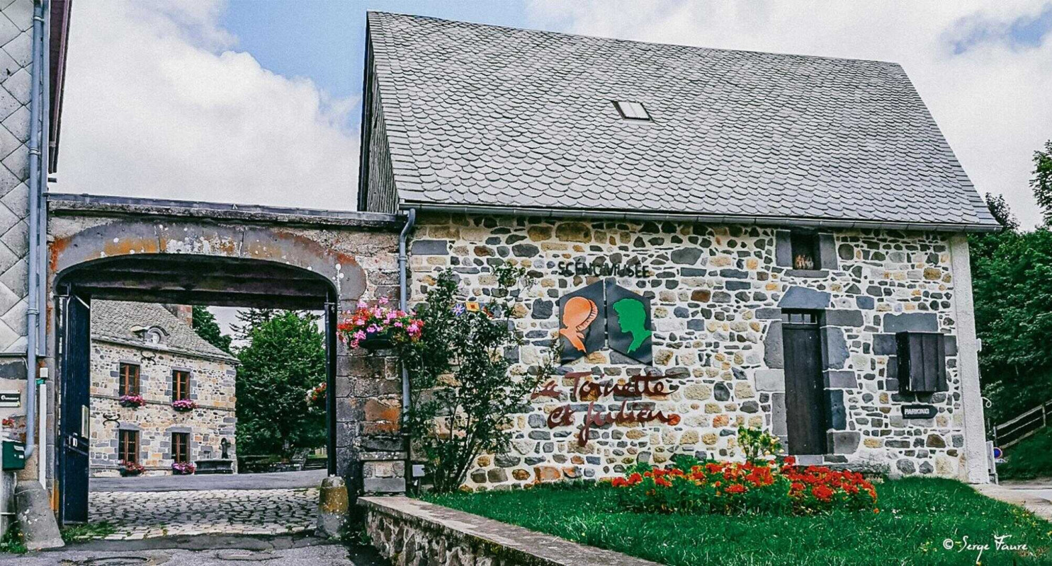 Scénomusée la Toinette et la grange de Julien à Murat-le-Quaire